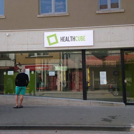 Healthcube multidisciplinair centrum Logo & Brand Assets (SVG, PNG and ...