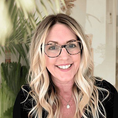 Kim~Made in a Day Logo & Brand Assets (SVG, PNG and vector) - Brandfetch