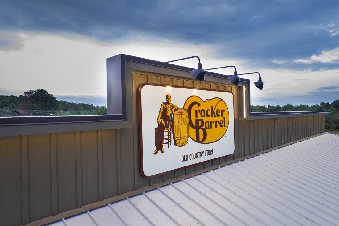 Cracker Barrel Logo & Brand Assets (SVG, PNG and vector) - Brandfetch